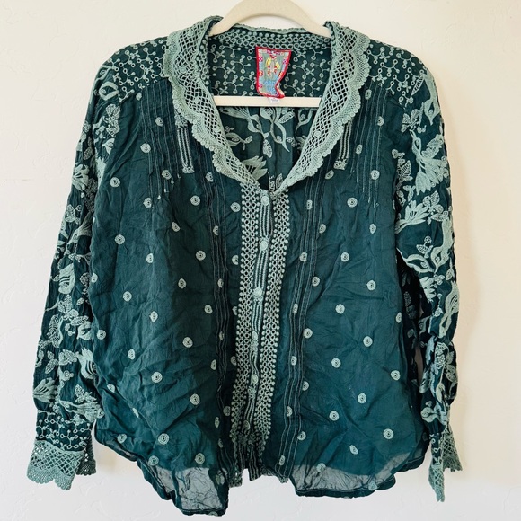 Johnny Was | Tops | Johnny Was Embroidered Green Lace Trim Blouse Size ...